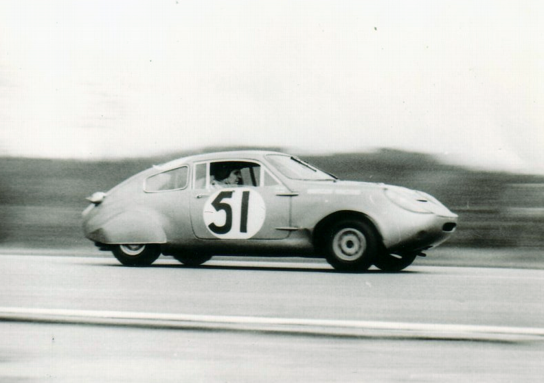 Maximum Mini: Minis at Le Mans: 1967