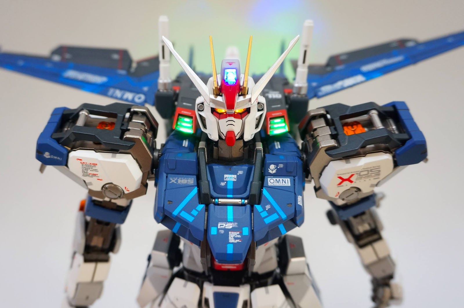 Custom Build: PG 1/60 Aile Strike Gundam [Anarchy]