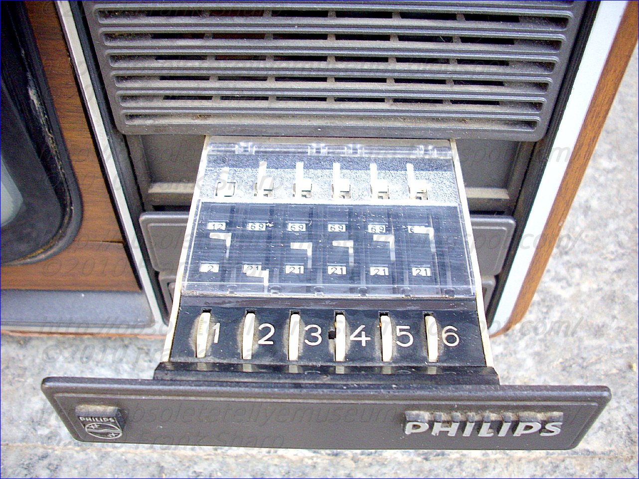 Obsolete Technology Tellye !: PHILIPS 26C465/58 BOTTICELLI (PHILIPS K9 ...