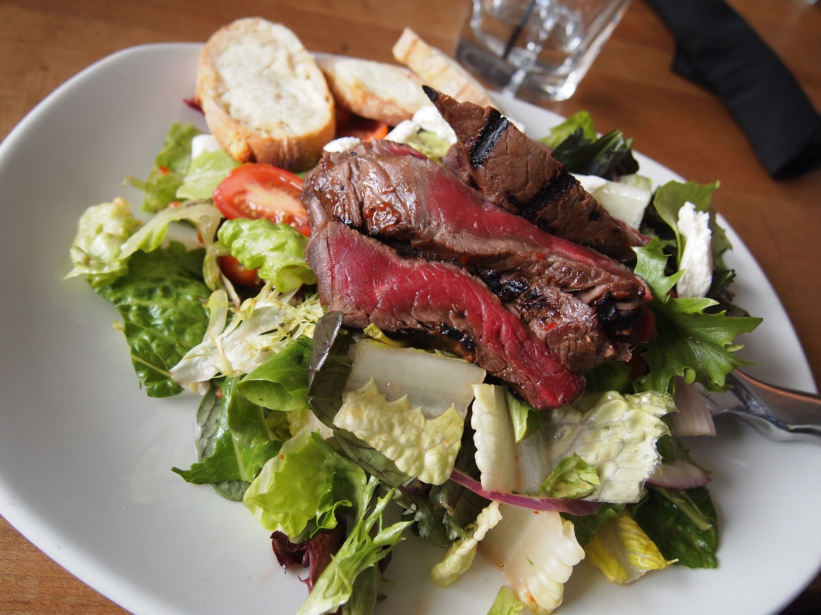 Oishizo!: Moxie's on Davie