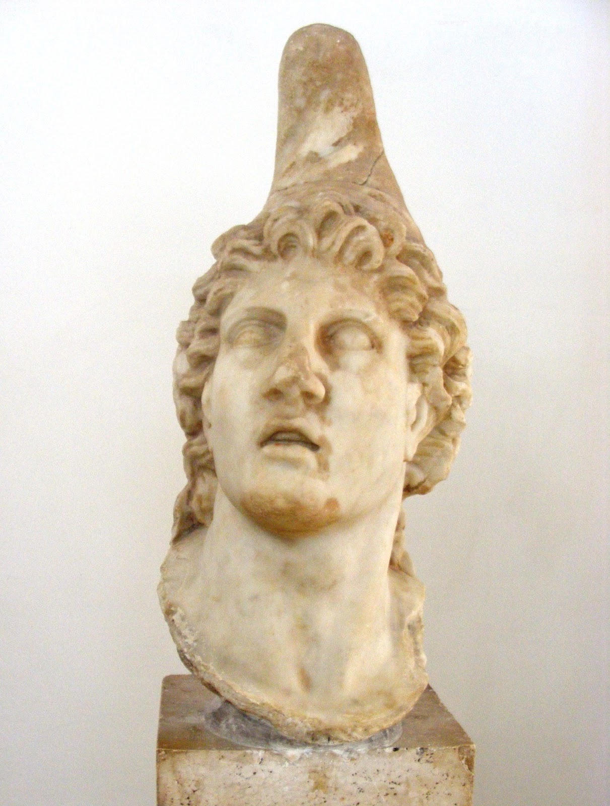 IN GIRO PER IL MONDO: 2012 SPERLONGA - MUSEO ARCHEOLOGICO