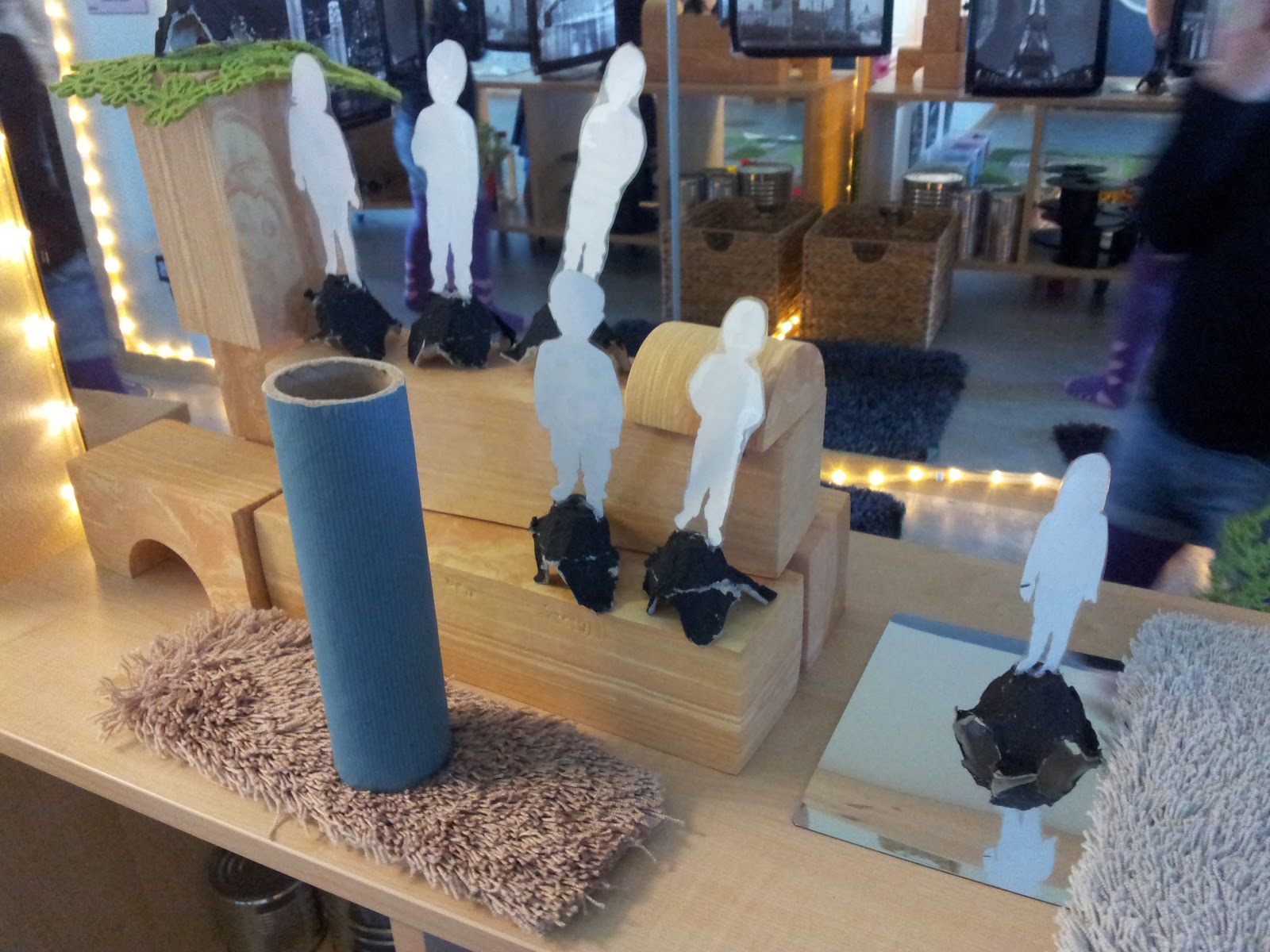 Kreativa barn: Barnens egna figurer i bygghörnan