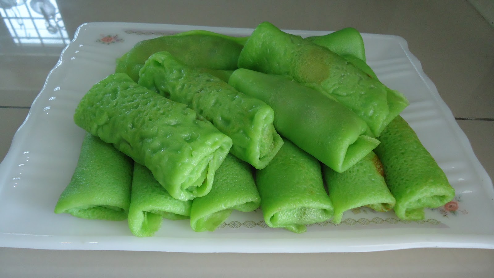 Zara ♥ Baking: KUIH GULUNG...