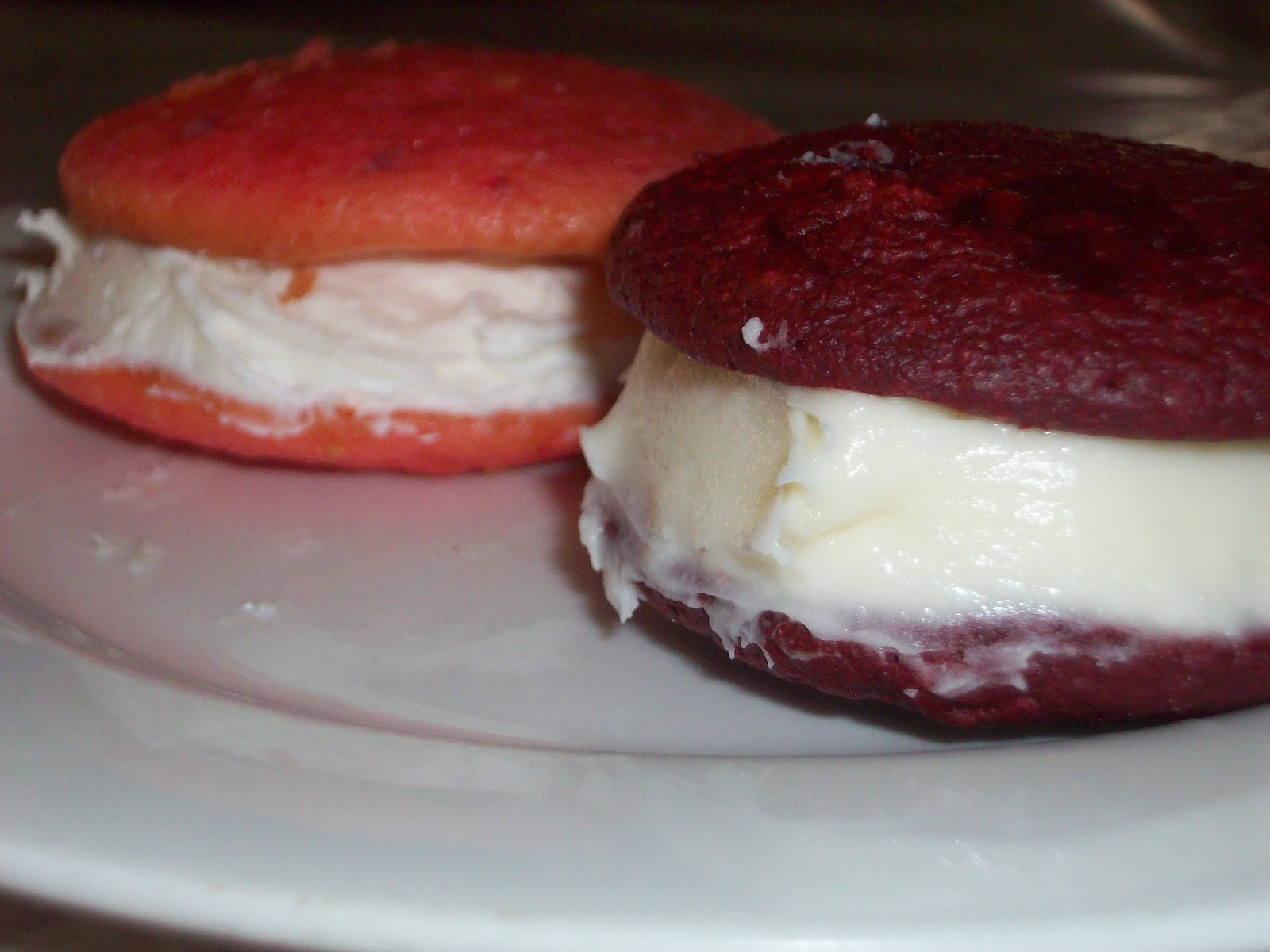 Ellie Carte Baking Blog: Red Velvet Gobs with Cream Cheese Filling ...