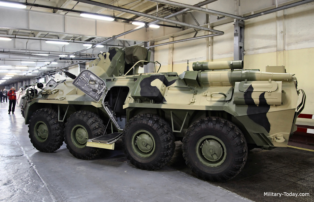 WARFARE Blog: ARZAMAS MACHINE BUILDING PLANT BTR-80/82. Perna longa ...