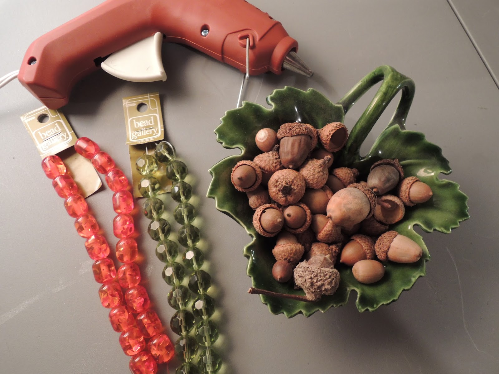 Holly Goes Lightly: Beaded Acorns
