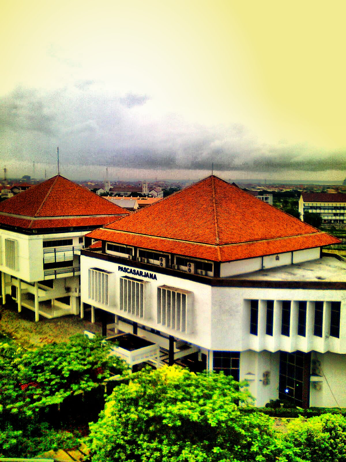 Gedung - Gedung Utama ITS - Secarik Kertas