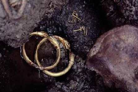 bensozia: The Ring Lady of Herculaneum