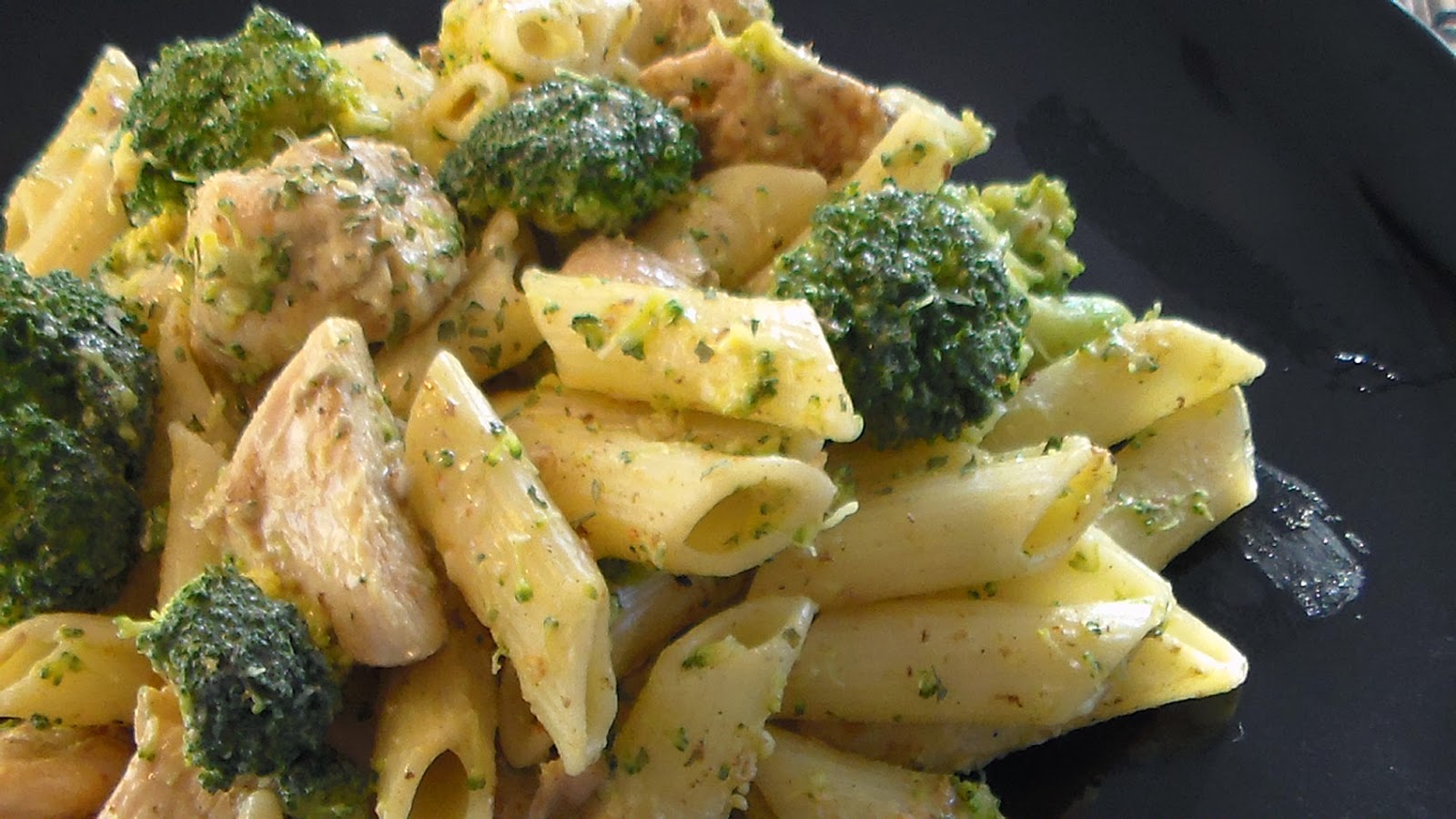 Cookingaround : Creamy Chicken And Broccoli Pasta