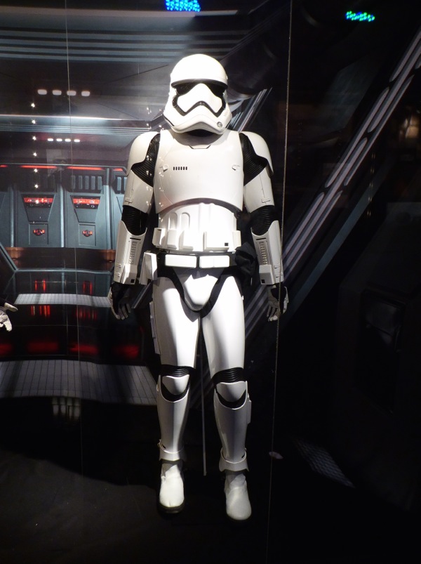 Hollywood Movie Costumes and Props: John Boyega's Finn costume and ...