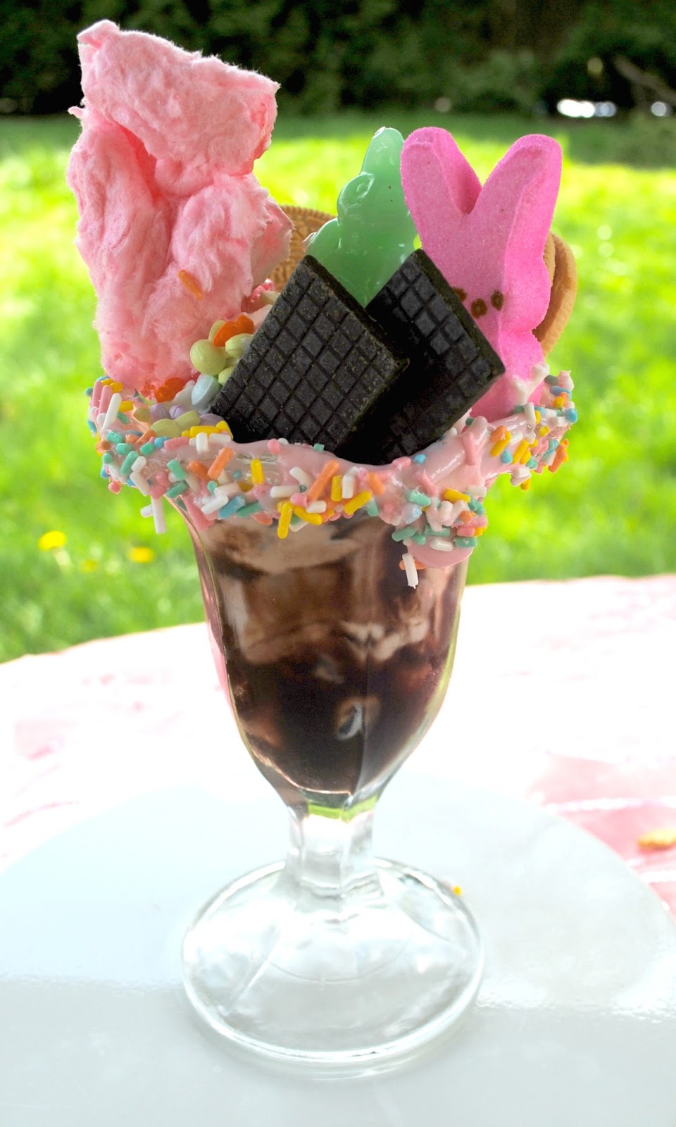 Fizzy Party: Crazy Easter Sundae