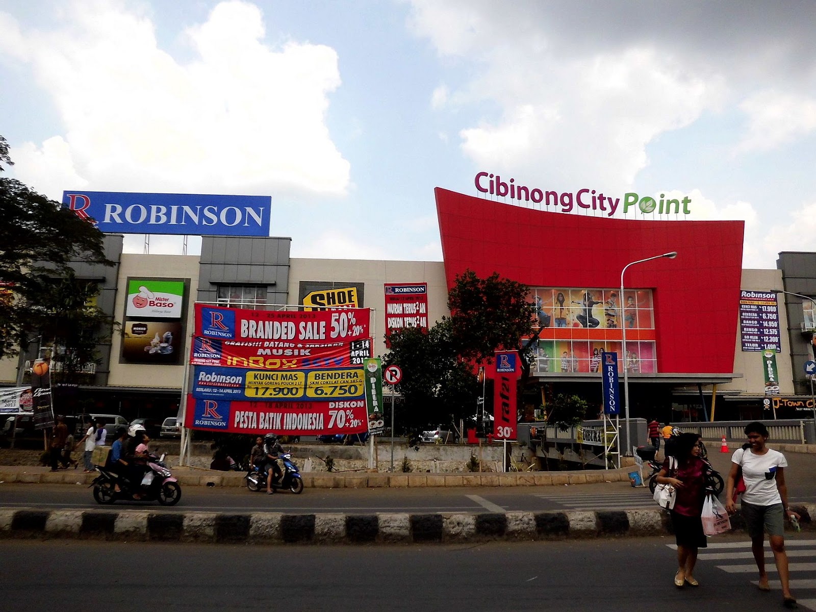 DSMLMD Blog: Tempat Perbelanjaan (Mall) yang Ada di Kota Cibinong