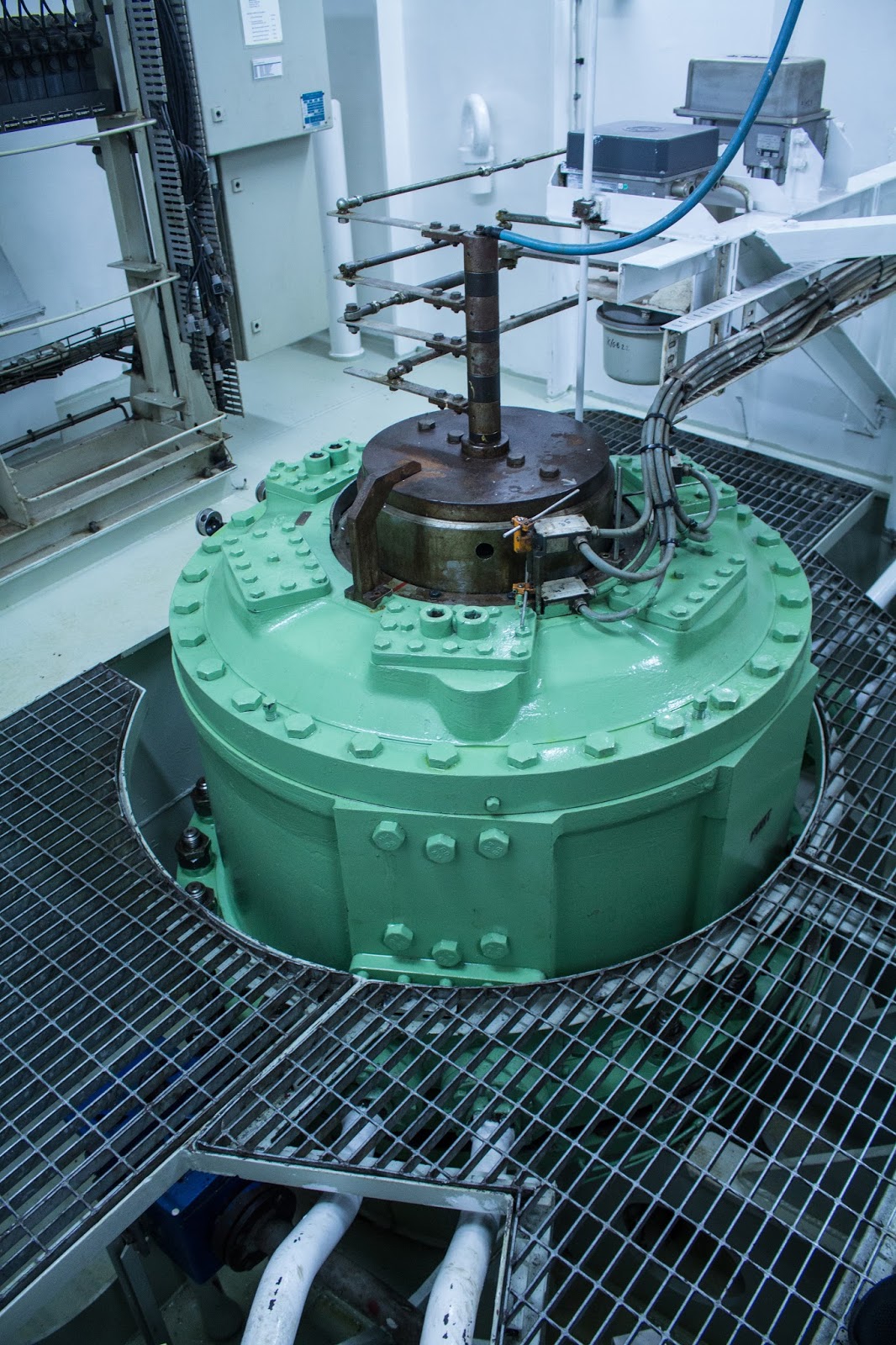 Katfish Kapers: MS Veendam - How a ship works