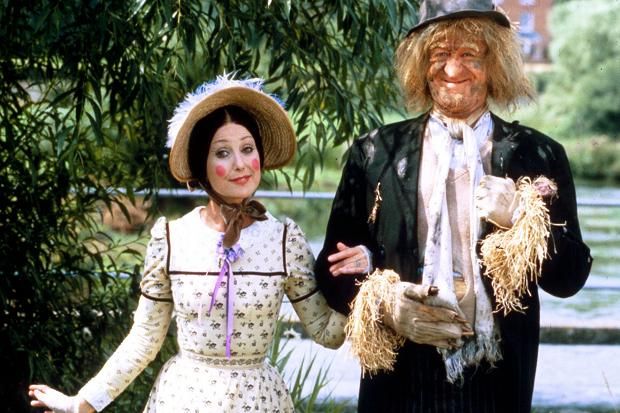 ABC Wednesday: G stands for Gummidge--Worzel.