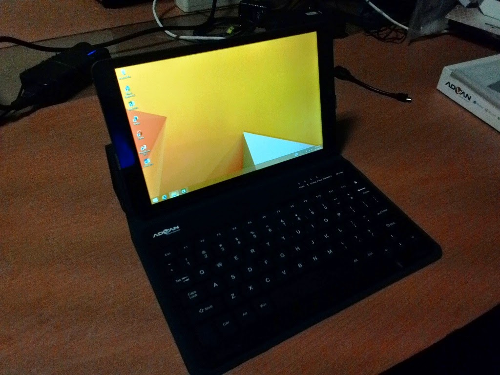 ADVAN VANBOOK: Gallery Advan W100