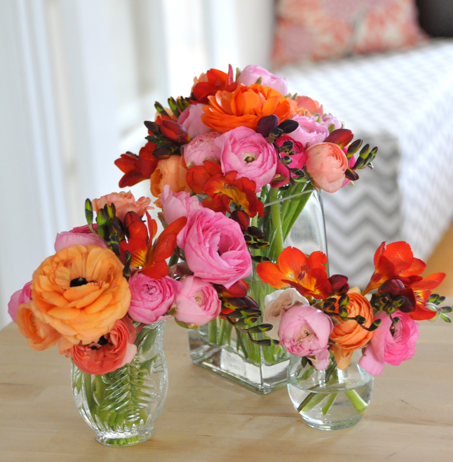 deliciously organized: {farmers market trip: freesia + ranunculus}