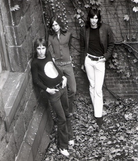 MUSIC OVER SIX CENTURIES