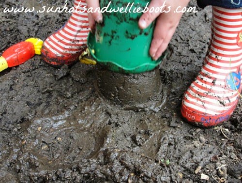 Sun Hats & Wellie Boots: Making Bird Nests & Exploring Mud!