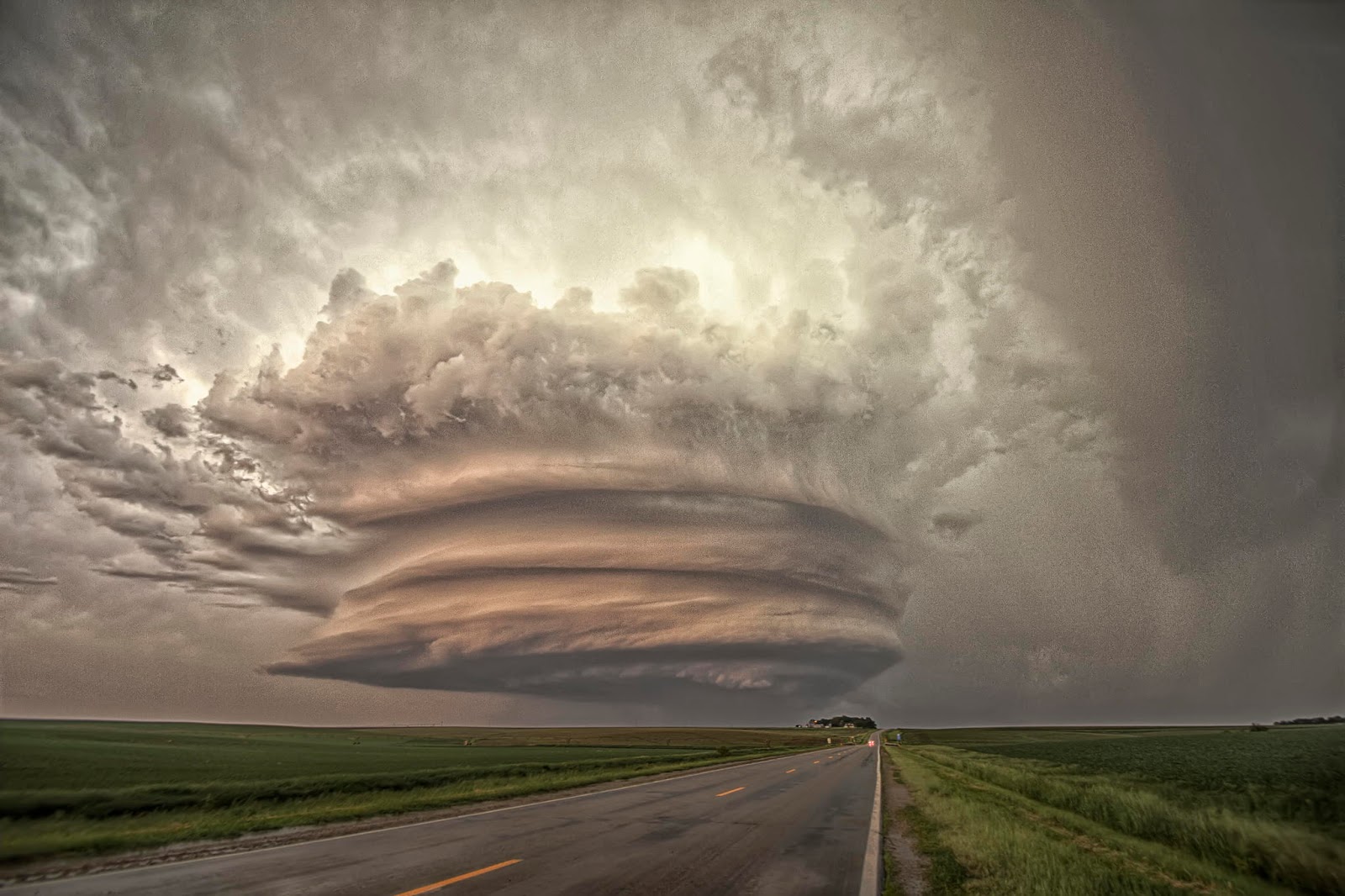 10 Most Amazing and scary images of Supercell formation