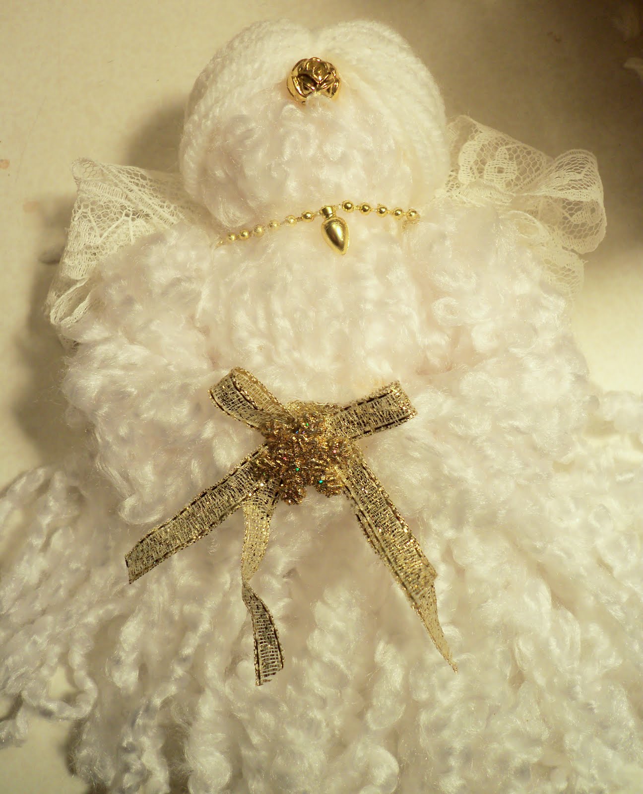 Make The Best of Things: Yarn Angels (LOADS of pics)