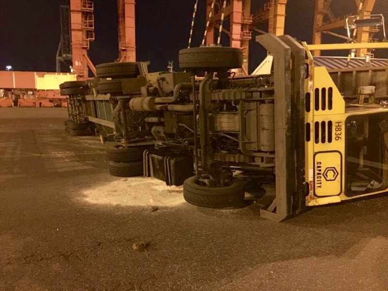 Tuesday night May 1st incident at SSA Terminal 18 Seattle, WA UTR (Yard ...