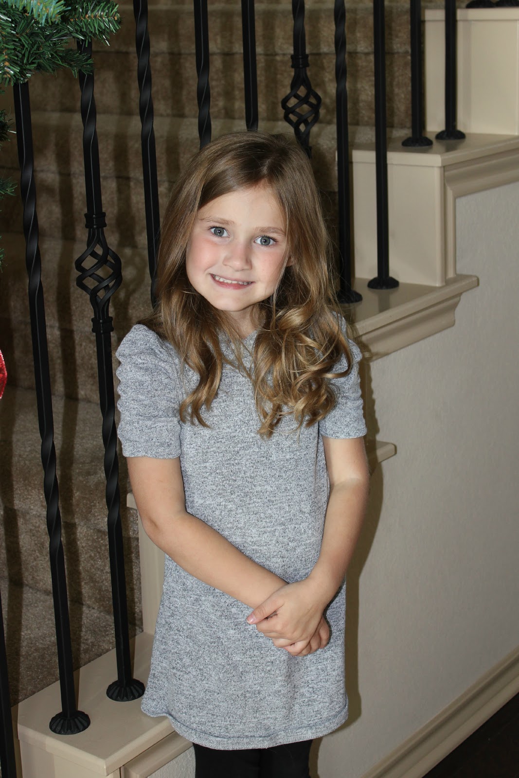 Little Hands, Cheerful Hearts: The ABCs of Christmas: Letter Nn