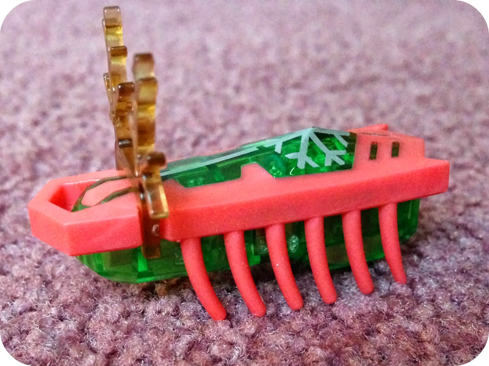 Life Unexpected: The Hexbug: Nano V2 Gravity Loop Set Review