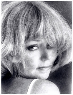 Slice of Cheesecake: Yvette Vickers, pictorial
