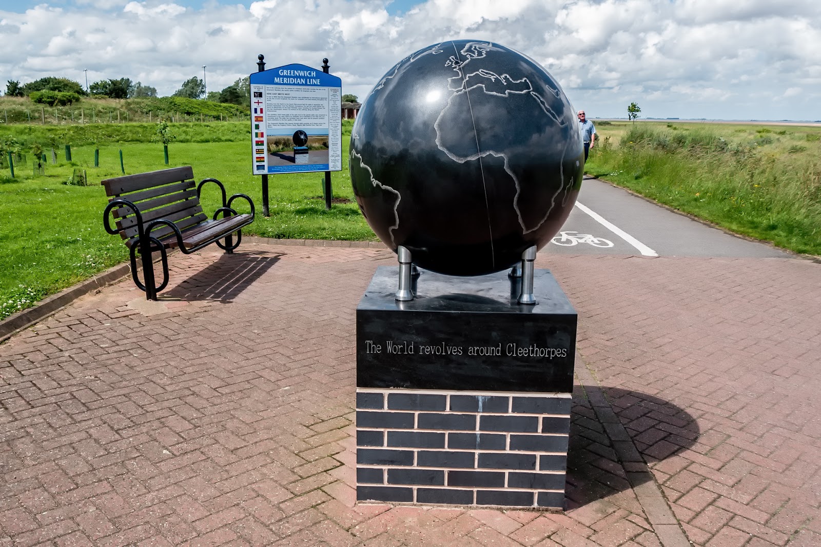 Lincolnshire Cam: The Greenwich Meridian line, Cleethorpes.