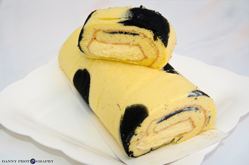 Moo Moo Cake ~ DANNY LOVE TO EAT