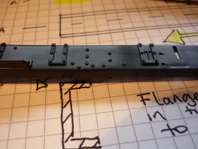 trucking write: Building a Scania V8 R500 - Part 1. Chassis