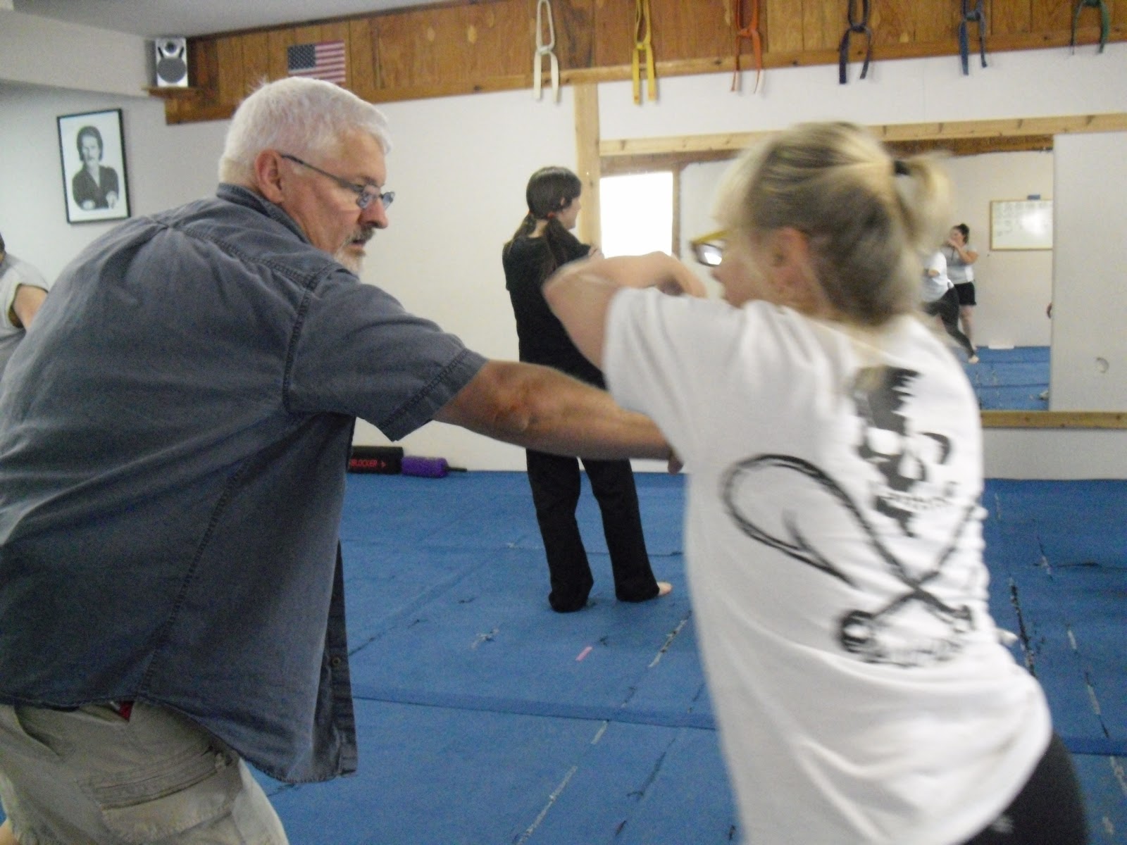 The GunDivas: Knife Fighting Class