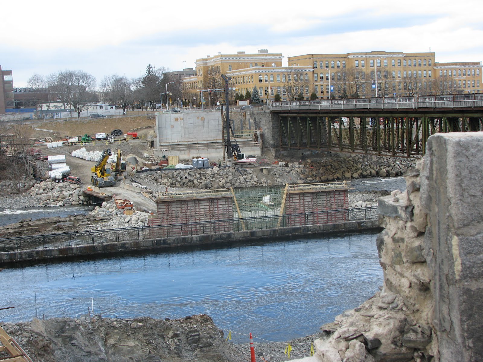 Lowell Photos: University Ave Bridge Construction