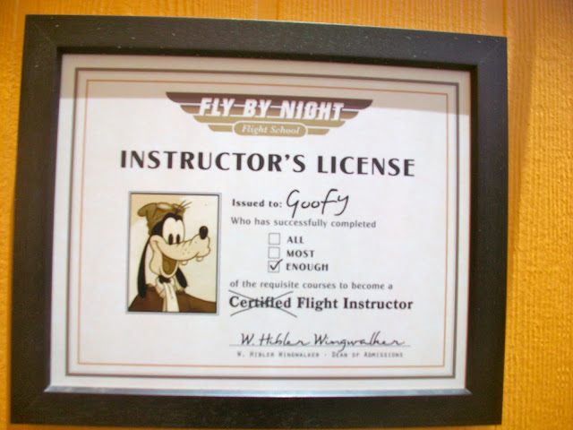 The Mouse Minute (Formerly Brad's Everything Disney Blog): Flying with ...