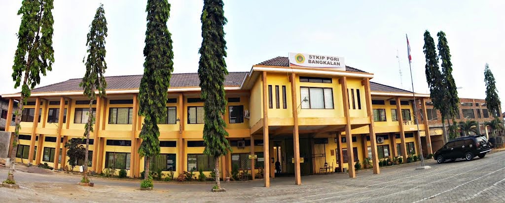 blog foto 3: STKIP PGRI Bangkalan