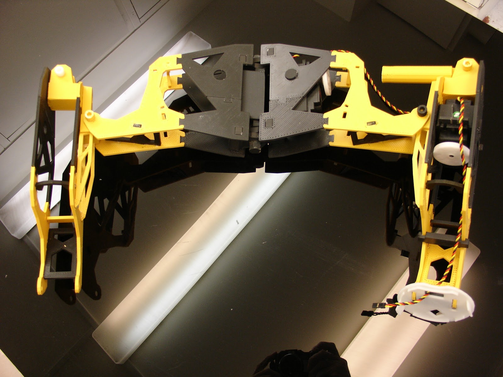 InMoov: Shoulder InMoov for New Year, 3d print it!