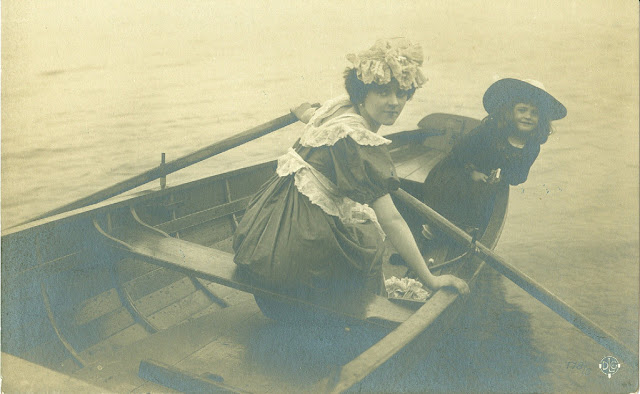 Row, Row, Row Your Boat! – 38 Interesting Vintages Snapshots of People ...