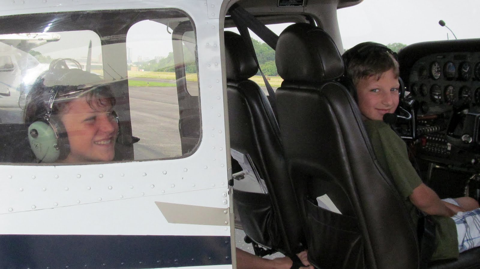 Billy Hubbard's Pilot Logbook Photos