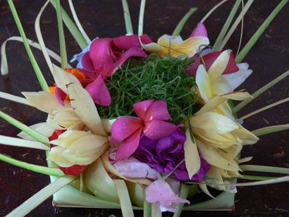 Jenis-Jenis Canang – Cara Membuat Beserta Makna - TUTORIAL & LIFESTYLE