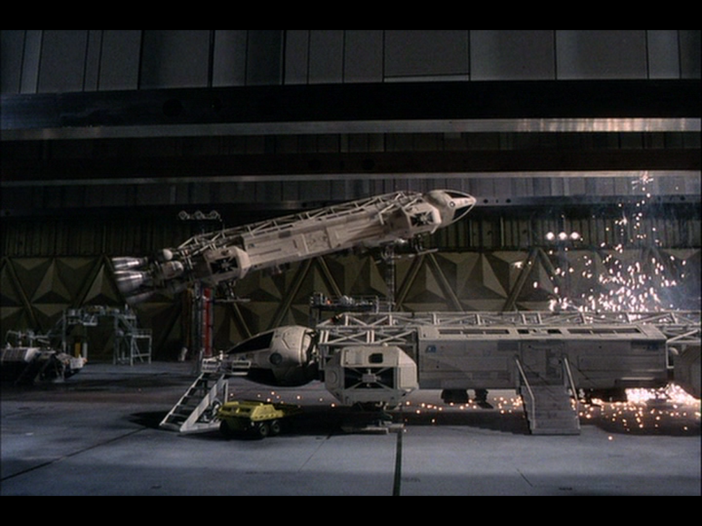 Bruce's Scale Modeling Domain: Space 1999 - The Eagle Transporter ...