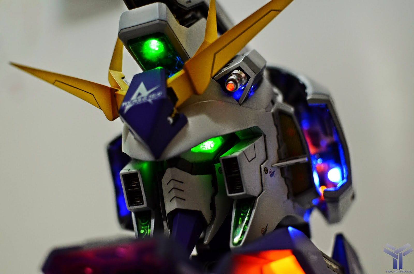 Gundam G: GSM 1/24 Rx-93-2 Hi Nu Gundam Head Display Model Custom ...