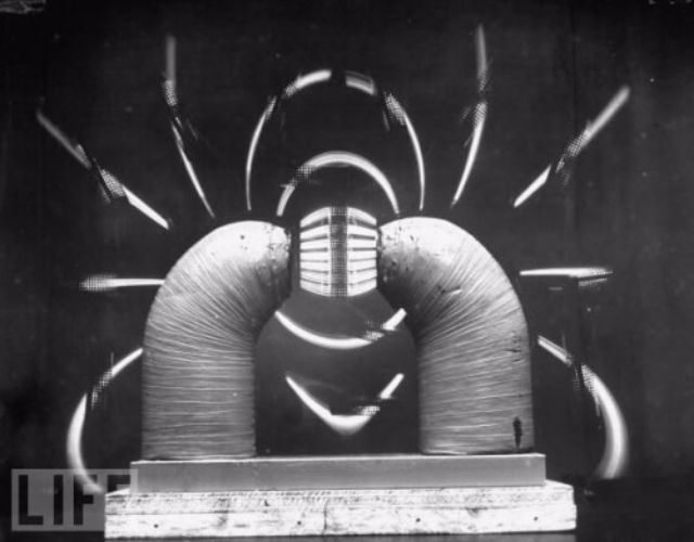 Cool Vintage Photos of 14 Odd Science Experiments from the Past ...