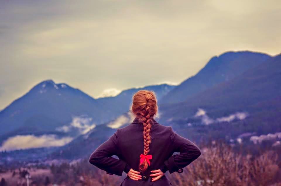 9 Ways to be a Woman. Not a Girl. / Zoe Mack