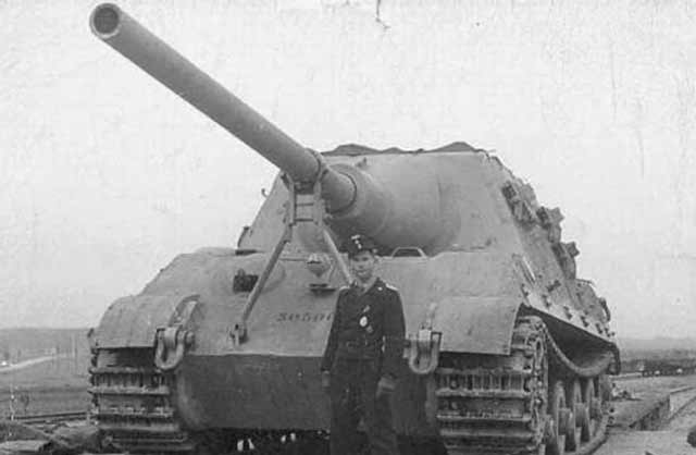World War II in Pictures: Tiger Tanks