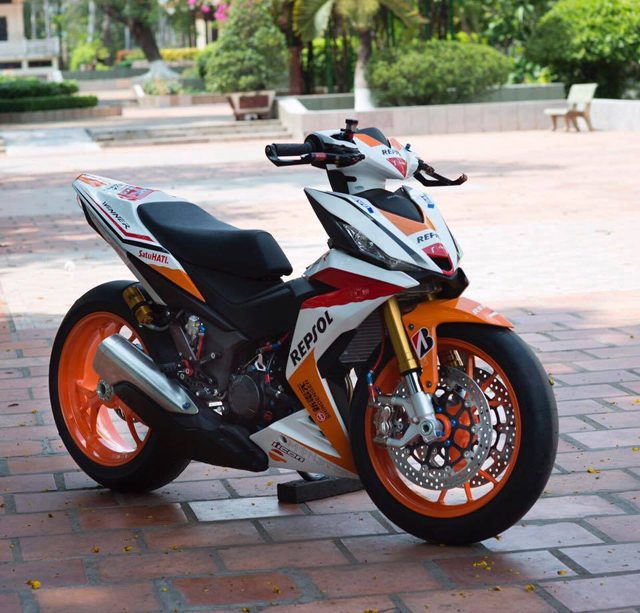 Modifikasi Honda Supra GTR 150 ini cetar membahana, pakai banyak part ...