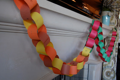Holiday Countdown: Paper Chains