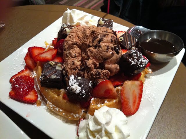 Crepes and Waffles at Spin Dessert - Food Junkie Chronicles