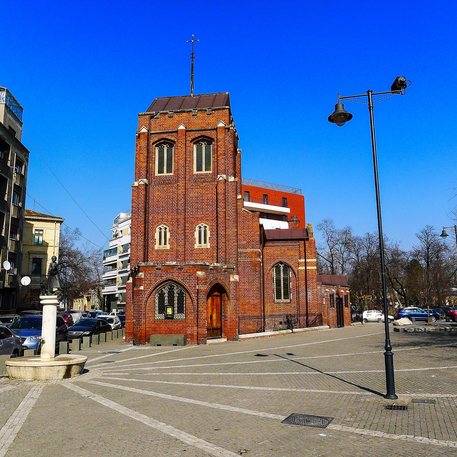 foto-note 2: BISERICA ANGLICANA, BUCURESTI
