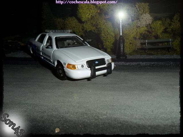 Son43: Ford Crown Victoria Policias de Riverside