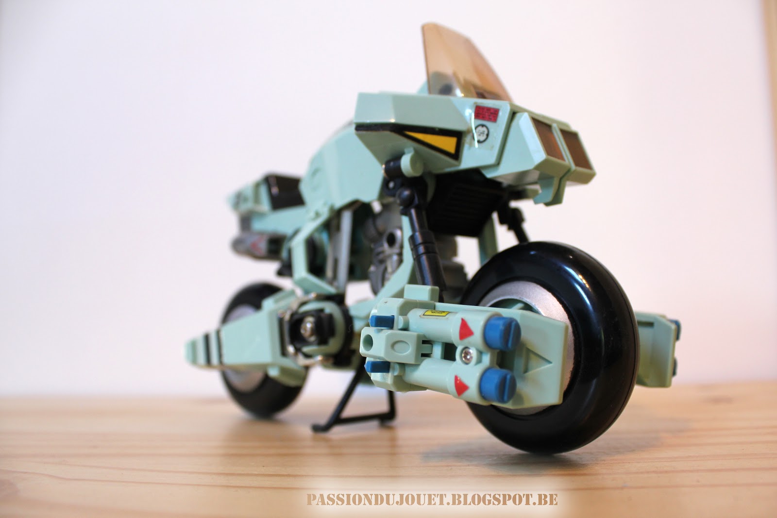 COLLECTIONNEUR DU JOUET: ROBOT